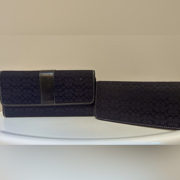 Coach | Bags | Vintage Coach Signature Black Canvas With Leather Trim ...